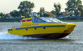 Jet powered cat | Boat Design Net